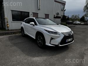 White Lexus RX 2016 in Riga, with an engine capacity of 3.50 L and mileage of 184 thousand km for 26500 €, photo 4 on AUTOMOTO.COM.LV