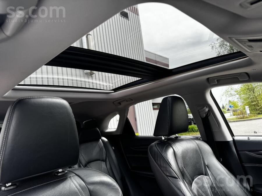 White Lexus RX 2016 in Riga, with an engine capacity of 3.50 L and mileage of 184 thousand km for 26500 €, photo 14 on AUTOMOTO.COM.LV