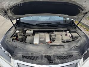 White Lexus RX 2016 in Riga, with an engine capacity of 3.50 L and mileage of 184 thousand km for 26500 €, photo 19 on AUTOMOTO.COM.LV