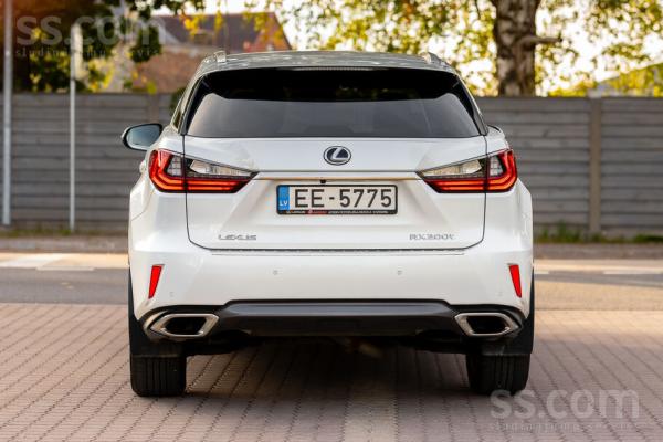 White Lexus RX 2017 in Jelgava, with an engine capacity of 2.00 L and mileage of 0 thousand km for 23500 €, photo 7 on AUTOMOTO.COM.LV