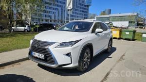 White Lexus RX 2017 in Riga, with an engine capacity of 2.00 L and mileage of 171 thousand km for 29500 €, photo 10 on AUTOMOTO.COM.LV