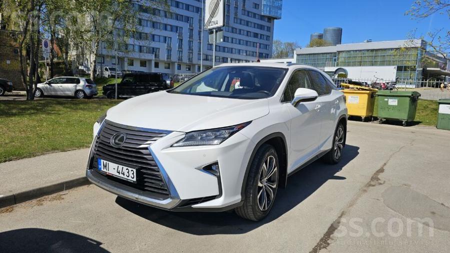 White Lexus RX 2017 in Riga, with an engine capacity of 2.00 L and mileage of 171 thousand km for 29500 €, photo 10 on AUTOMOTO.COM.LV