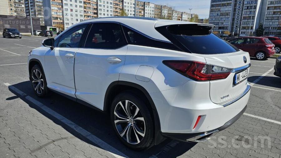 White Lexus RX 2017 in Riga, with an engine capacity of 2.00 L and mileage of 171 thousand km for 29500 €, photo 13 on AUTOMOTO.COM.LV