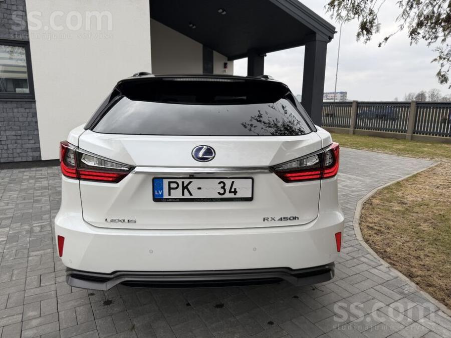White Lexus RX 2017 in Riga, with an engine capacity of 3.50 L and mileage of 139 thousand km for 29950 €, photo 6 on AUTOMOTO.COM.LV