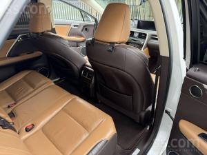 White Lexus RX 2017 in Riga, with an engine capacity of 3.50 L and mileage of 139 thousand km for 29950 €, photo 12 on AUTOMOTO.COM.LV