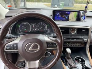 White Lexus RX 2017 in Riga, with an engine capacity of 3.50 L and mileage of 139 thousand km for 29950 €, photo 17 on AUTOMOTO.COM.LV