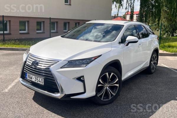 White Lexus RX 2017 in Valmiera, with an engine capacity of 3.50 L and mileage of 162 thousand km for 27500 €, photo 1 on AUTOMOTO.COM.LV