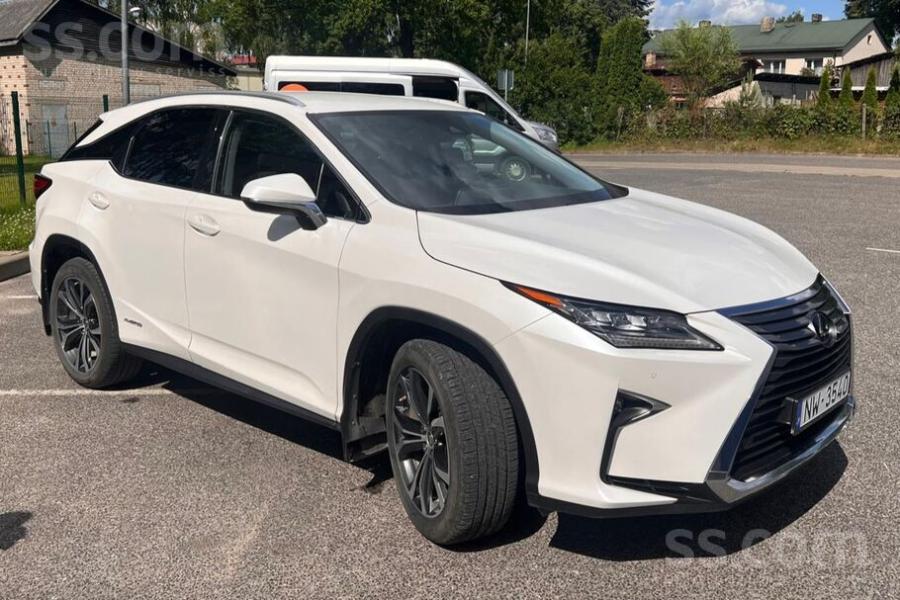 White Lexus RX 2017 in Valmiera, with an engine capacity of 3.50 L and mileage of 162 thousand km for 27500 €, photo 9 on AUTOMOTO.COM.LV