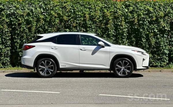 Balts Lexus RX 2018 Rīga, ar dzinēja tilpumu 3.50 L un nobraukumu 138 tūkst. km par 32390 €, foto 5 vietnē AUTOMOTO.COM.LV
