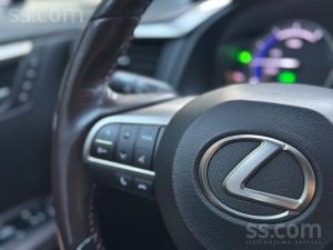 White Lexus RX 2018 in Riga, with an engine capacity of 3.50 L and mileage of 140 thousand km for 29950 €, photo 15 on AUTOMOTO.COM.LV