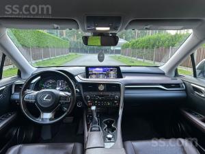 White Lexus RX 2018 in Riga, with an engine capacity of 3.50 L and mileage of 140 thousand km for 29950 €, photo 17 on AUTOMOTO.COM.LV