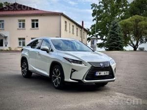 White Lexus RX 2018 in Riga, with an engine capacity of 3.50 L and mileage of 235 thousand km for 26900 €, photo  on AUTOMOTO.COM.LV