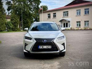 White Lexus RX 2018 in Riga, with an engine capacity of 3.50 L and mileage of 235 thousand km for 26900 €, photo 3 on AUTOMOTO.COM.LV