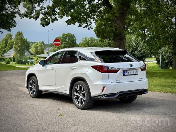 Balts Lexus RX 2018 Rīga, ar dzinēja tilpumu 3.50 L un nobraukumu 235 tūkst. km par 26900 €, foto 5 vietnē AUTOMOTO.COM.LV