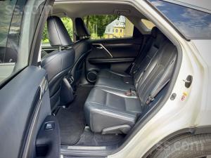 White Lexus RX 2018 in Riga, with an engine capacity of 3.50 L and mileage of 235 thousand km for 26900 €, photo 12 on AUTOMOTO.COM.LV