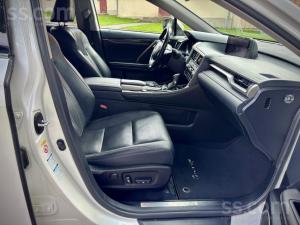 White Lexus RX 2018 in Riga, with an engine capacity of 3.50 L and mileage of 235 thousand km for 26900 €, photo 16 on AUTOMOTO.COM.LV