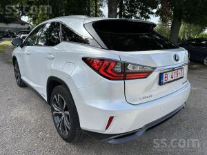 Белый Лексус РХ 2018 в Рига, объемом двигателя 3.50 л и пробегом 149 тыс. км за 30290 €, фото 4 на AUTOMOTO.COM.LV