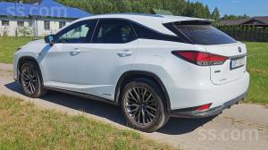 White Lexus RX 2020 in Riga, with an engine capacity of 3.50 L and mileage of 139 thousand km for 46000 €, photo 3 on AUTOMOTO.COM.LV