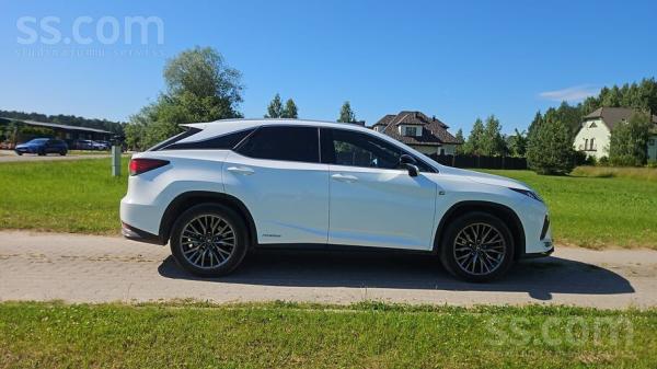 Balts Lexus RX 2020 Rīga, ar dzinēja tilpumu 3.50 L un nobraukumu 139 tūkst. km par 46000 €, foto 5 vietnē AUTOMOTO.COM.LV
