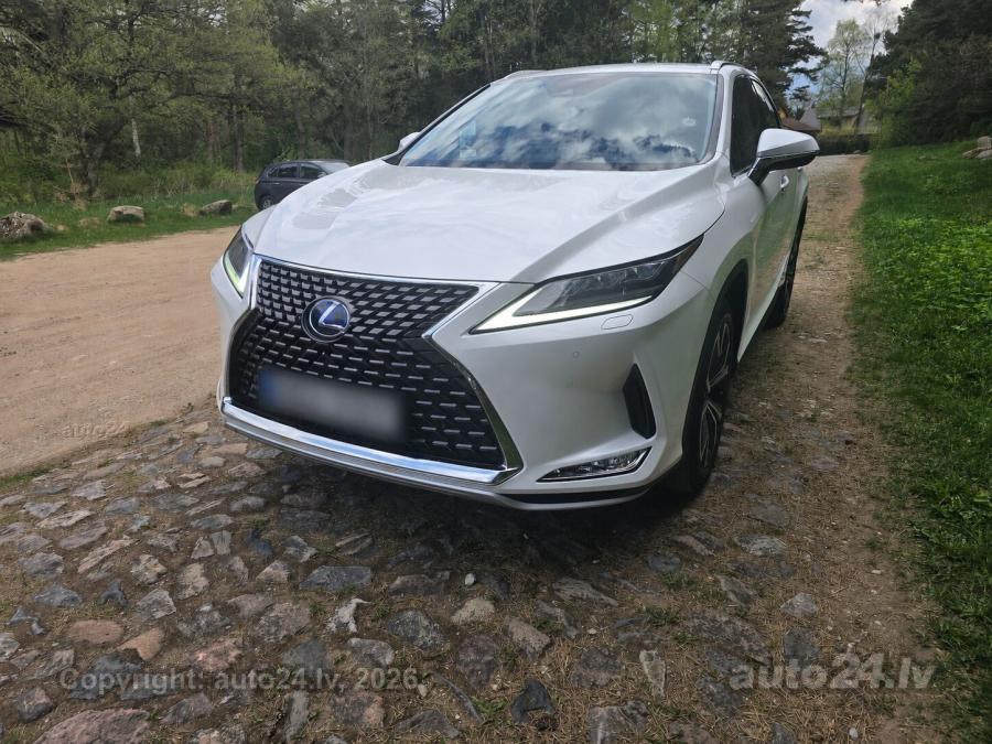 White Lexus RX 2021 in Tallinn, with an engine capacity of 3.50 L and mileage of 72 thousand km for 51800 €, photo 1 on AUTOMOTO.COM.LV
