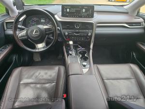 White Lexus RX 2021 in Tallinn, with an engine capacity of 3.50 L and mileage of 72 thousand km for 51800 €, photo 6 on AUTOMOTO.COM.LV
