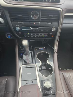 White Lexus RX 2021 in Tallinn, with an engine capacity of 3.50 L and mileage of 72 thousand km for 51800 €, photo 14 on AUTOMOTO.COM.LV