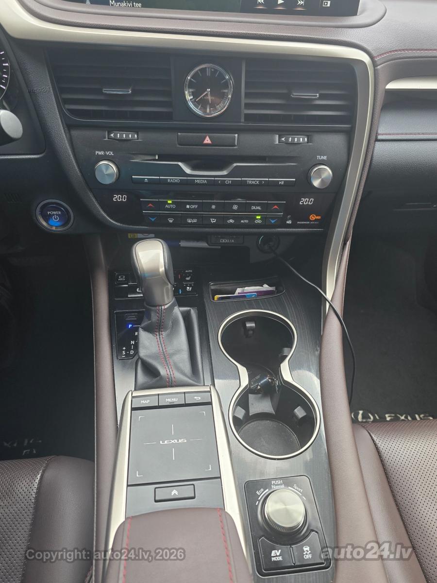 White Lexus RX 2021 in Tallinn, with an engine capacity of 3.50 L and mileage of 72 thousand km for 51800 €, photo 14 on AUTOMOTO.COM.LV