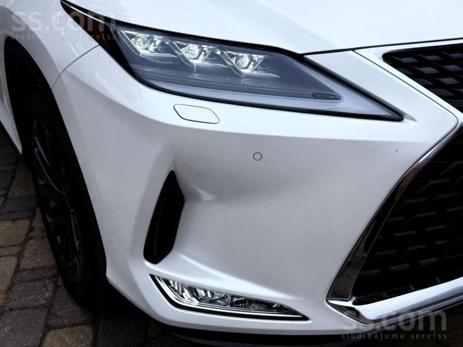 Balts Lexus RX 2022 Rīga, ar dzinēja tilpumu 3.50 L un nobraukumu 34 tūkst. km par 55000 €, foto 8 vietnē AUTOMOTO.COM.LV