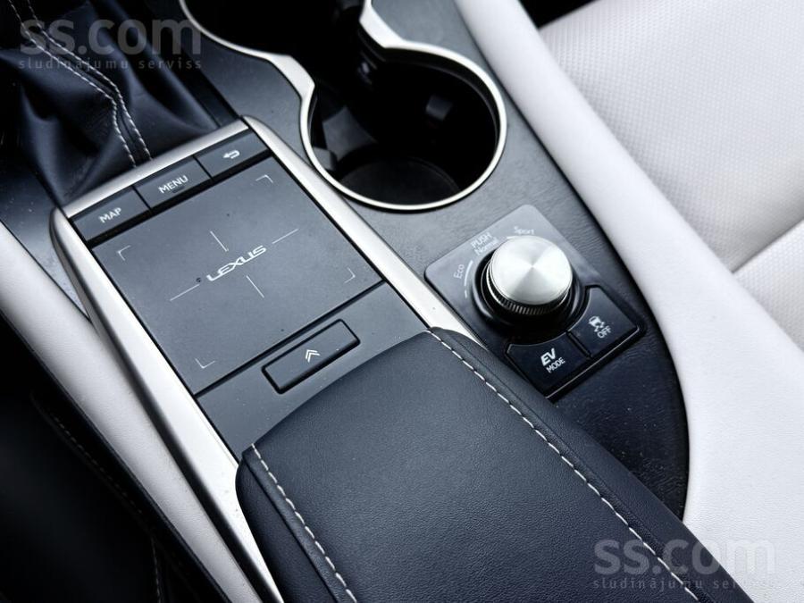 Balts Lexus RX 2022 Rīga, ar dzinēja tilpumu 3.50 L un nobraukumu 34 tūkst. km par 55000 €, foto 20 vietnē AUTOMOTO.COM.LV