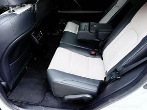 Balts Lexus RX 2022 Rīga, ar dzinēja tilpumu 3.50 L un nobraukumu 34 tūkst. km par 55000 €, foto 24 vietnē AUTOMOTO.COM.LV