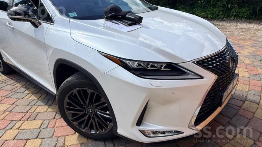 White Lexus RX 2022 in Riga, with an engine capacity of 3.50 L and mileage of 34 thousand km for 49800 €, photo 29 on AUTOMOTO.COM.LV
