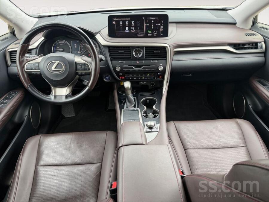 White Lexus RX 2022 in Riga, with an engine capacity of 3.50 L and mileage of 44 thousand km for 43700 €, photo 13 on AUTOMOTO.COM.LV
