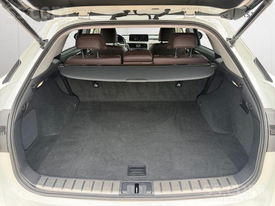 White Lexus RX 2022 in Riga, with an engine capacity of 3.50 L and mileage of 44 thousand km for 43700 €, photo 15 on AUTOMOTO.COM.LV