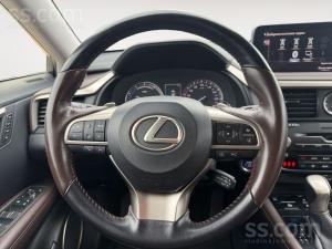 White Lexus RX 2022 in Riga, with an engine capacity of 3.50 L and mileage of 44 thousand km for 43700 €, photo 19 on AUTOMOTO.COM.LV