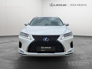 White Lexus RX 2022 in Riga, with an engine capacity of 3.50 L and mileage of 44 thousand km for 43700 €, photo 6 on AUTOMOTO.COM.LV