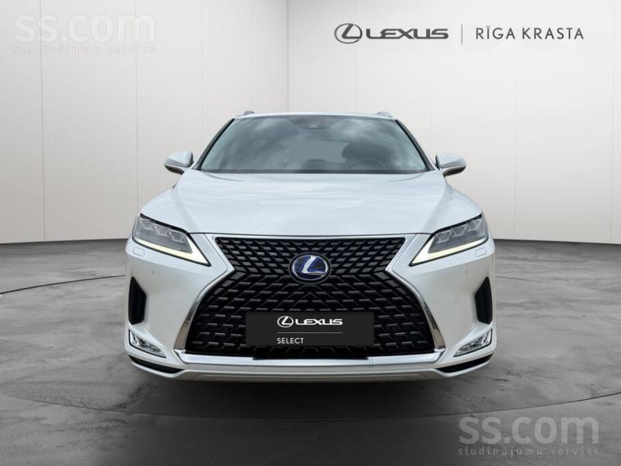 White Lexus RX 2022 in Riga, with an engine capacity of 3.50 L and mileage of 44 thousand km for 43700 €, photo 6 on AUTOMOTO.COM.LV