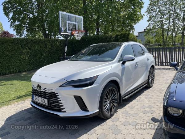 Белый Лексус РХ 2023 в Таллин, объемом двигателя 2.50 л и пробегом 55 тыс. км за 72000 €, фото 1 на AUTOMOTO.COM.LV