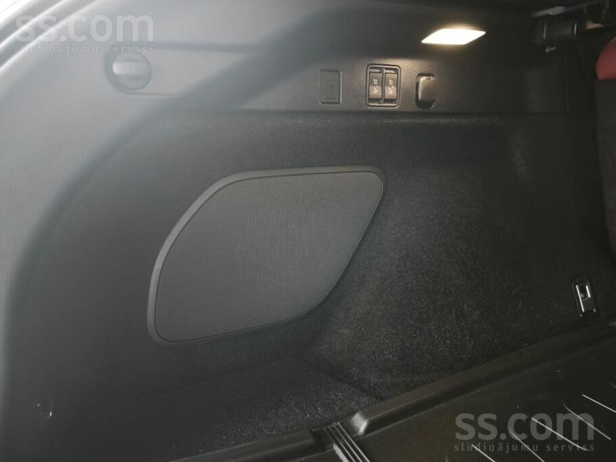 Balts Lexus RX 2023 Rīga, ar dzinēja tilpumu 2.40 L un nobraukumu 18 tūkst. km par 65900 €, foto 23 vietnē AUTOMOTO.COM.LV