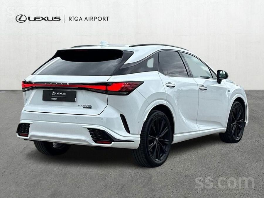 Balts Lexus RX 2023 Rīga, ar dzinēja tilpumu 2.40 L un nobraukumu 68 tūkst. km par 68300 €, foto 3 vietnē AUTOMOTO.COM.LV