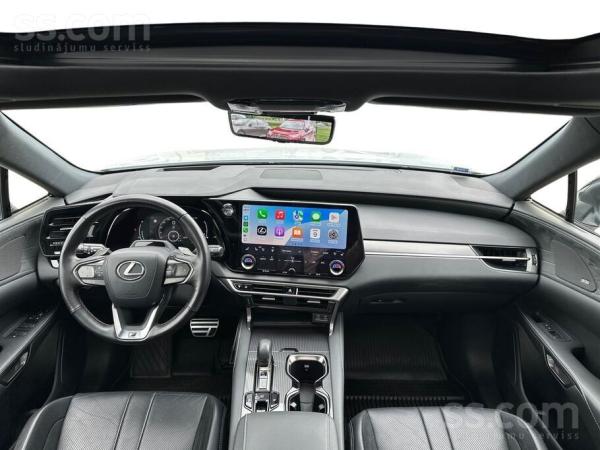 White Lexus RX 2023 in Riga, with an engine capacity of 2.40 L and mileage of 68 thousand km for 68300 €, photo 8 on AUTOMOTO.COM.LV