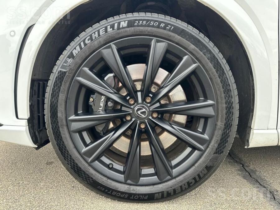 Balts Lexus RX 2023 Rīga, ar dzinēja tilpumu 2.40 L un nobraukumu 68 tūkst. km par 68300 €, foto 16 vietnē AUTOMOTO.COM.LV