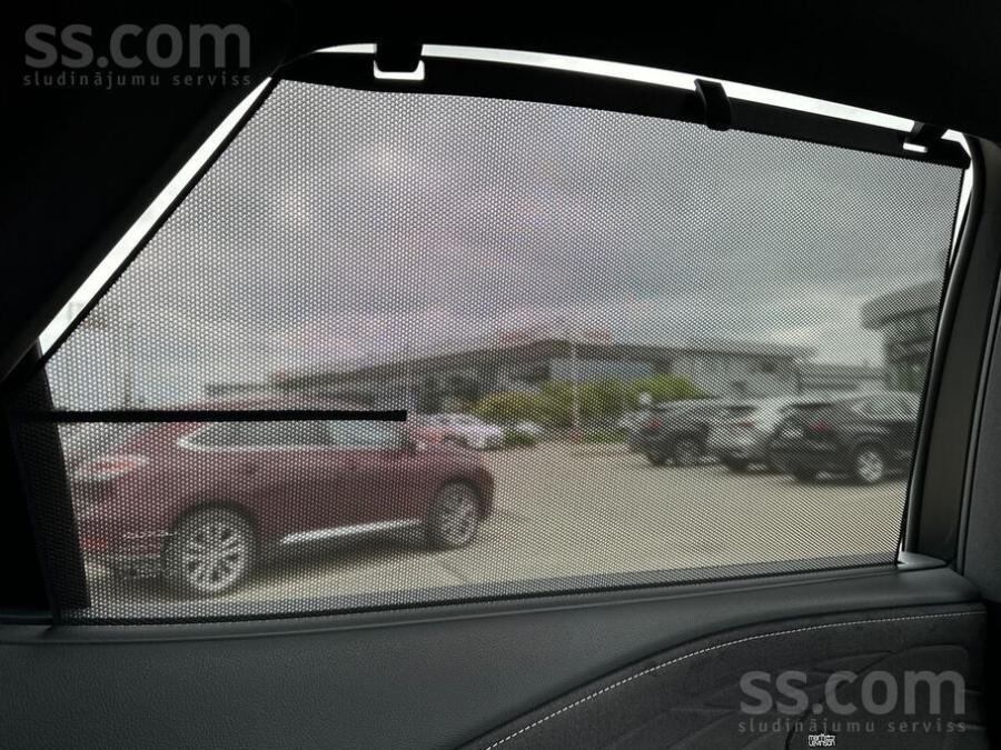Balts Lexus RX 2023 Rīga, ar dzinēja tilpumu 2.40 L un nobraukumu 68 tūkst. km par 68300 €, foto 24 vietnē AUTOMOTO.COM.LV