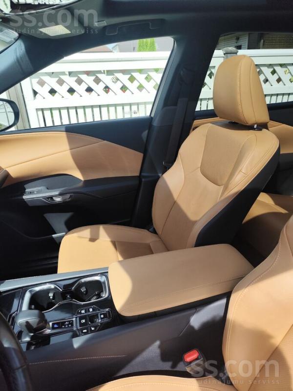 Balts Lexus RX 2023 Jūrmala, ar dzinēja tilpumu 2.40 L un nobraukumu 31 tūkst. km par 62800 €, foto 10 vietnē AUTOMOTO.COM.LV