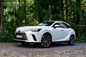 Balts Lexus RX 2024 Rīga, ar dzinēja tilpumu 2.50 L un nobraukumu 19 tūkst. km par 67500 €, foto 3 vietnē AUTOMOTO.COM.LV