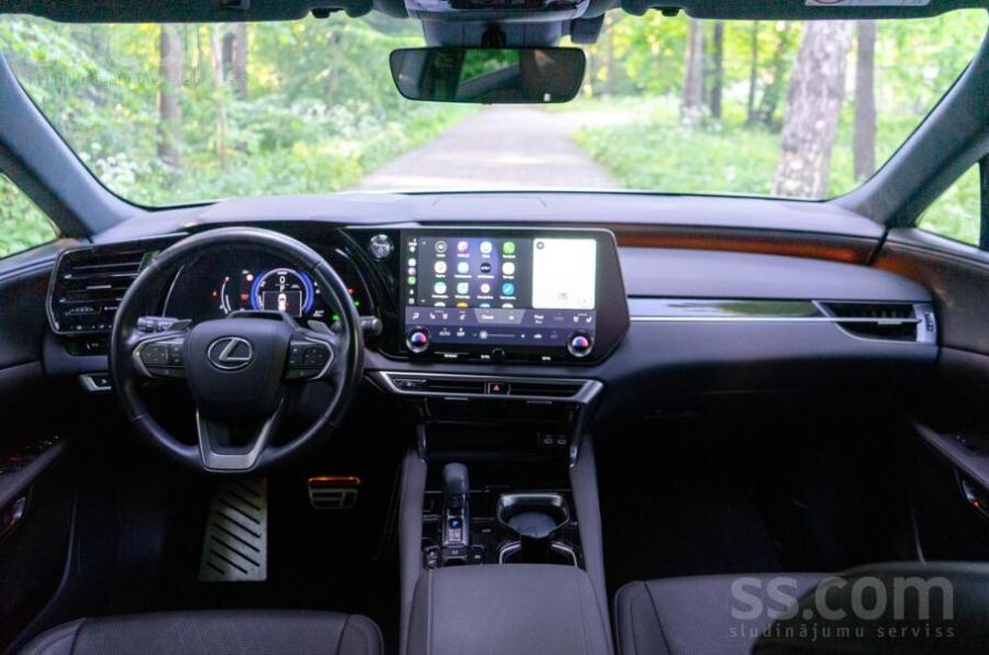 Balts Lexus RX 2024 Rīga, ar dzinēja tilpumu 2.50 L un nobraukumu 19 tūkst. km par 67500 €, foto 10 vietnē AUTOMOTO.COM.LV