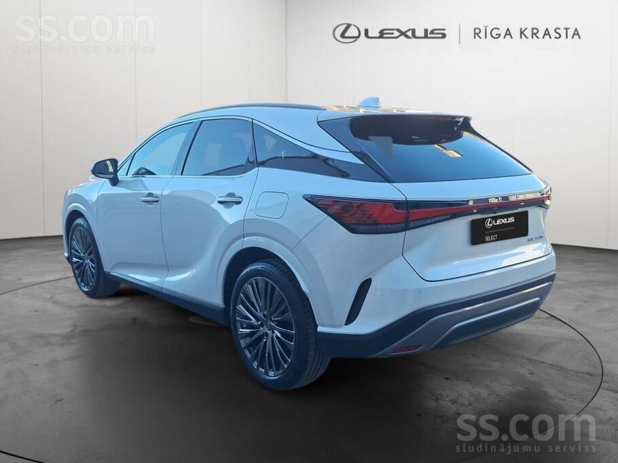 Balts Lexus RX 2024 Rīga, ar dzinēja tilpumu 2.50 L un nobraukumu 68 tūkst. km par 63000 €, foto 5 vietnē AUTOMOTO.COM.LV