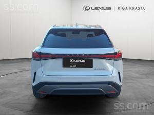 Balts Lexus RX 2024 Rīga, ar dzinēja tilpumu 2.50 L un nobraukumu 68 tūkst. km par 63000 €, foto 7 vietnē AUTOMOTO.COM.LV