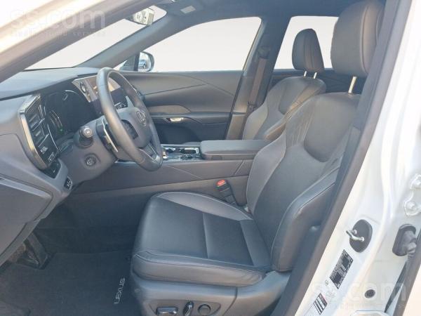 Balts Lexus RX 2024 Rīga, ar dzinēja tilpumu 2.50 L un nobraukumu 68 tūkst. km par 63000 €, foto 10 vietnē AUTOMOTO.COM.LV