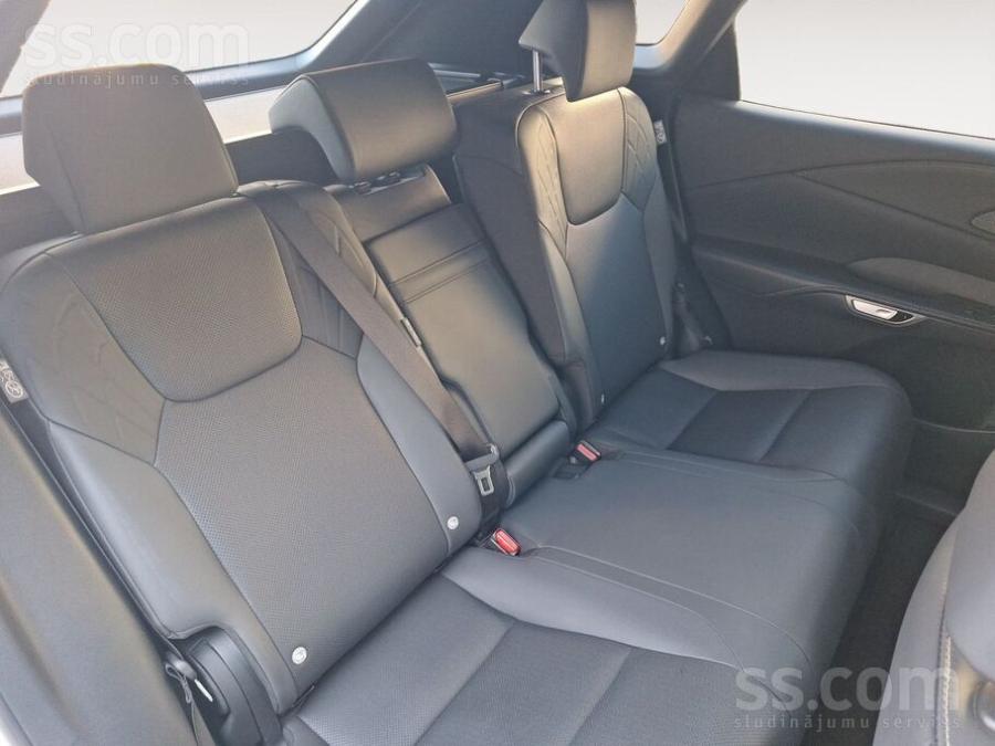 Balts Lexus RX 2024 Rīga, ar dzinēja tilpumu 2.50 L un nobraukumu 68 tūkst. km par 63000 €, foto 14 vietnē AUTOMOTO.COM.LV