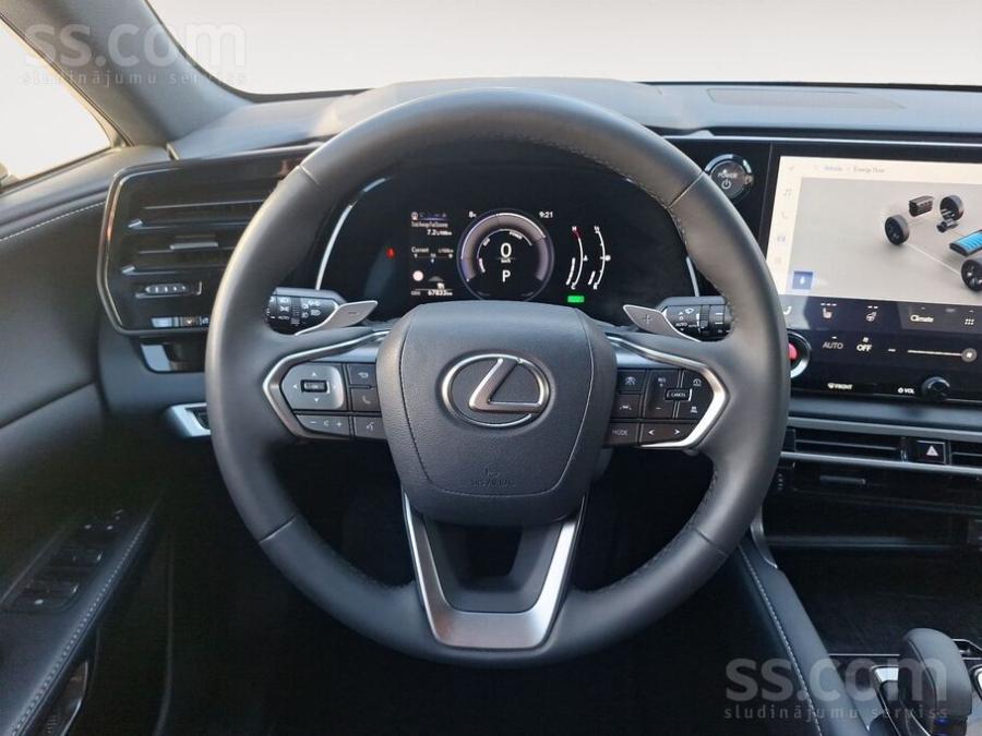 Balts Lexus RX 2024 Rīga, ar dzinēja tilpumu 2.50 L un nobraukumu 68 tūkst. km par 63000 €, foto 16 vietnē AUTOMOTO.COM.LV